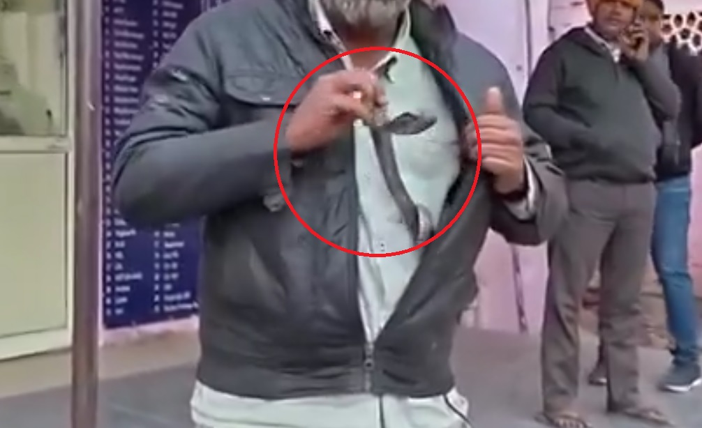 Bị rắn hổ mang cắn, người đàn ông có hành động khiến bác sĩ sốc nặng