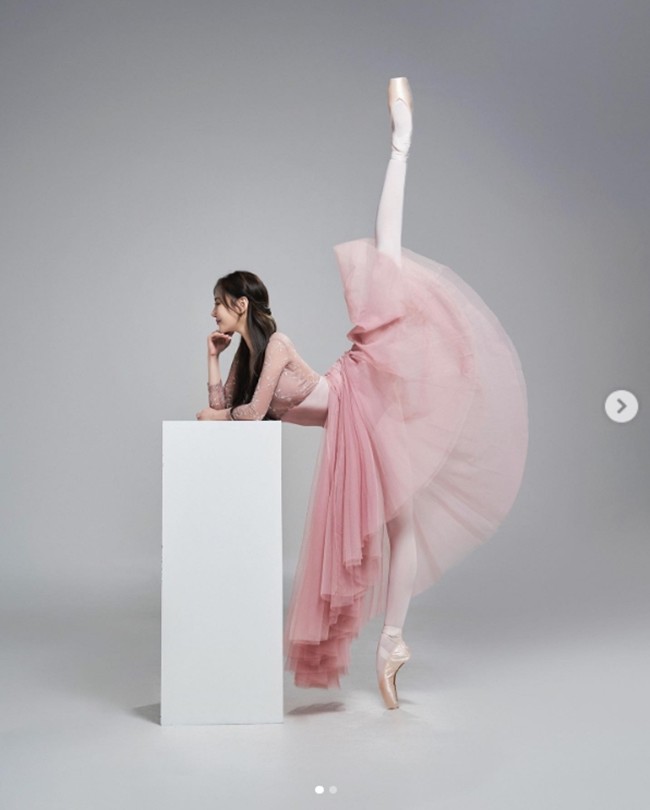 “Nữ thần ballet” sở hữu đường cong ngắm mãi không chán