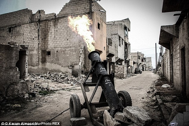 Quân đội Syria phát hiện kho đạn pháo lớn của khủng bố ở Bani Zaid