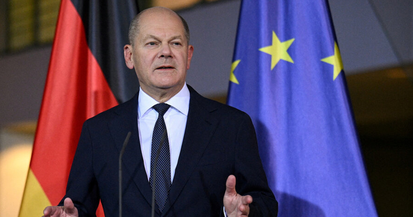 Cuộc điện đàm giữa ông Scholz và ông Putin khiến ông Zelensky lo ngại