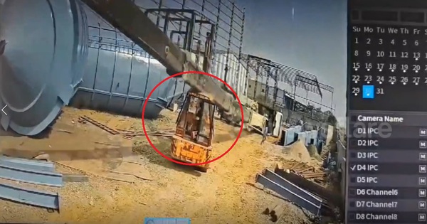 Cần cẩu khổng lồ bất ngờ đổ sập, đè tử vong người đàn ông