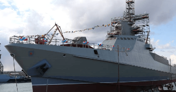 Thử nghiệm tính năng mới của tàu tuần tra Viktor Veliky ở Biển Baltic