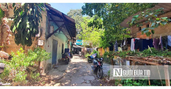 Khu tập thể dột nát nằm trên đất “vàng” ở Huế