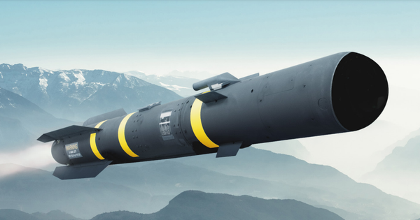 Tên lửa AGM-179 JAGM khiến khu trục hạm Arleigh Burke “lợi hại hơn xưa”