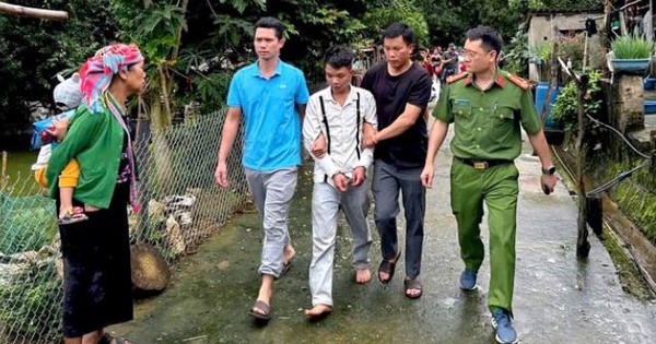 Bắt nam thanh niên 18 tuổi gây án mạng ở quán ăn rồi trốn trên xà nhà