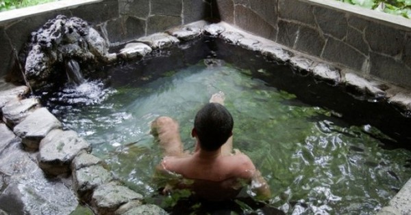 7 quy tắc cơ bản khi tắm suối nước nóng onsen truyền thống Nhật Bản