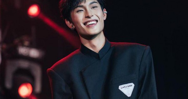 Wren Evans: “Trí tuệ nhân tạo sao viết nổi câu Anh Wren dân tổ, phóng ...