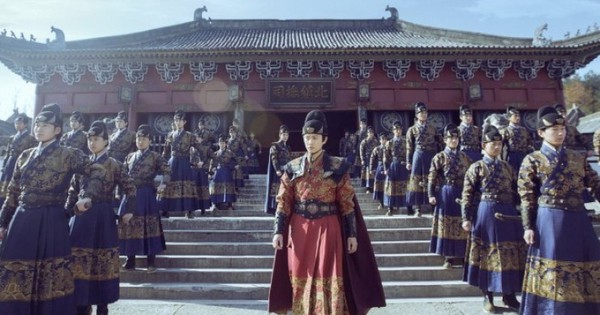 Lực lượng áo gấm thời nhà Hán: Cầm kiếm và rìu đồ sát hàng vạn người ...