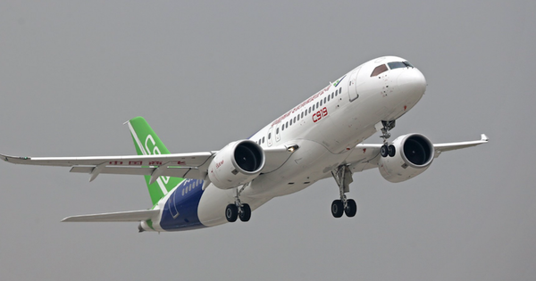 Boeing 737 rơi ở Ethiopia, máy bay Trung Quốc chờ thời vút bay Boeing 737 rơi ở Ethiopia, máy bay Trung Quốc chờ thời vút bay