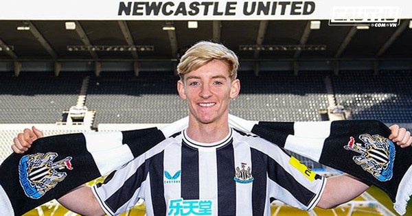 Newcastle ra mắt cầu thủ đắt giá thứ 2 trong lịch sử