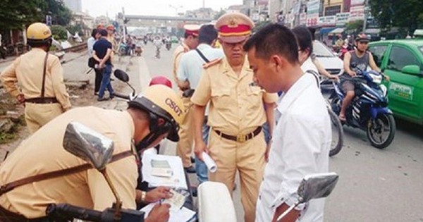 Bị tước bằng lái xe nhưng vẫn lái xe ra đường, xử phạt ra sao?