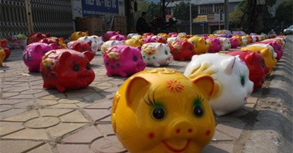 Những chú heo đất giúp con người biết tiết kiệm thuở đầu đời