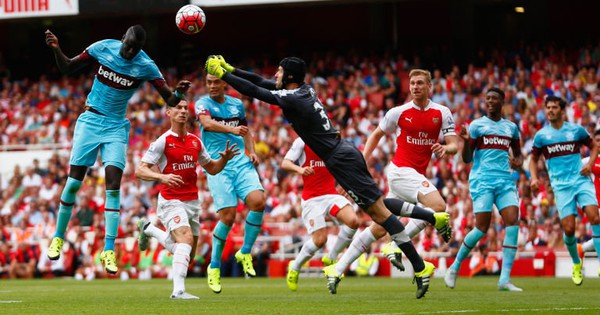 Liverpool và Arsenal rủ nhau bật bãi khỏi Top 4